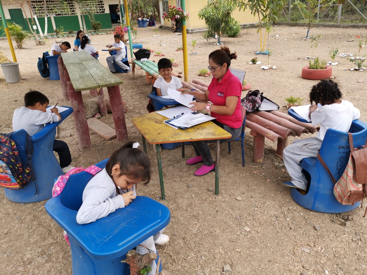 UNEMI refuerza el aprendizaje en niños de escuela pluridocente del ...