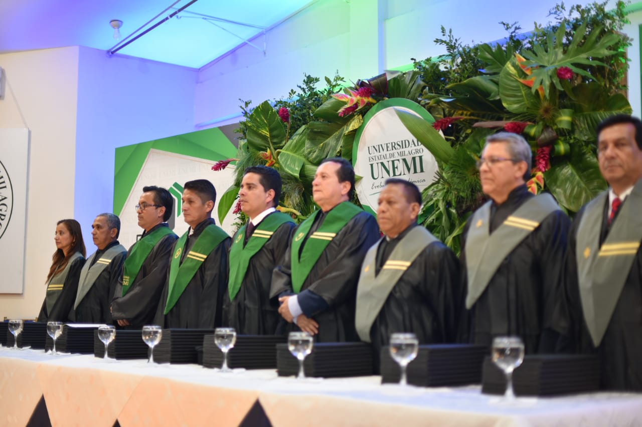 111 nuevos profesionales de cuarto nivel son graduados en UNEMI - UNEMI