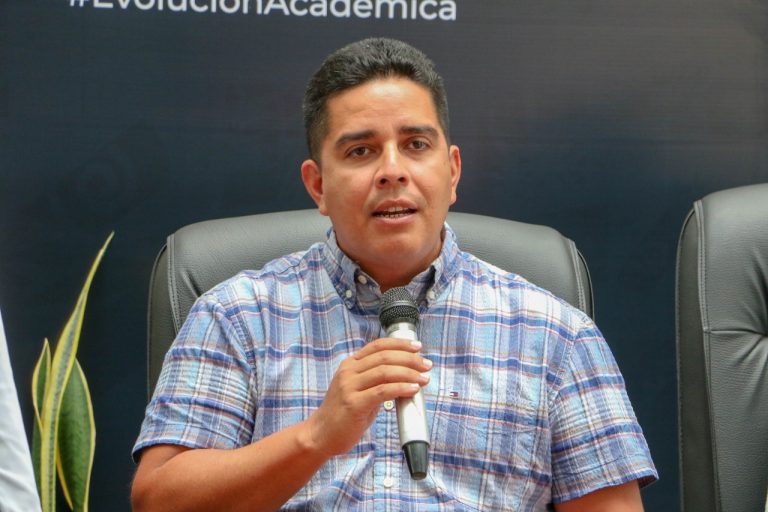 CES aprueba proyecto de Carrera de Medicina de UNEMI
