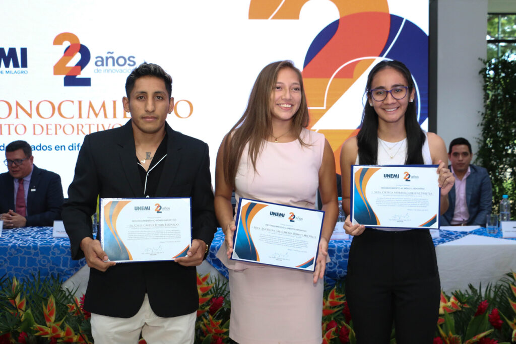 UNEMI conmemoró veintidós años de innovación y evolución académica - UNEMI