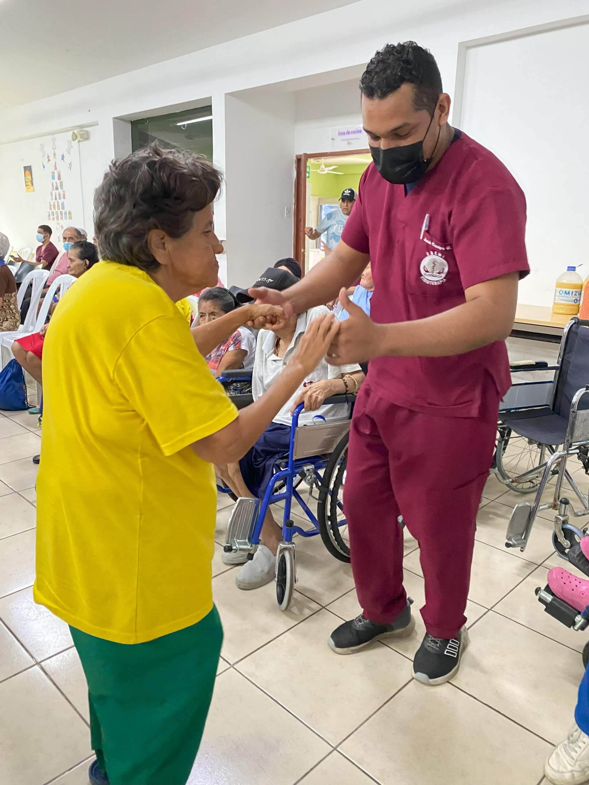 UNEMI mejora la calidad de vida de adultos mayores con proyecto de ...
