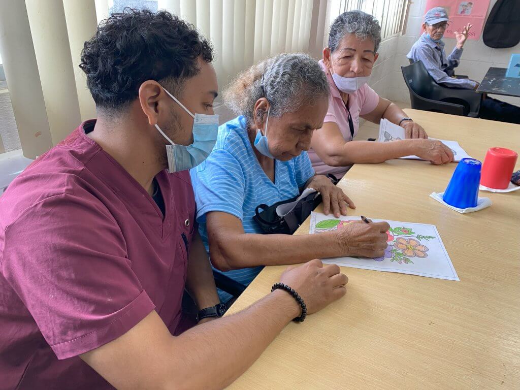 UNEMI mejora la calidad de vida de adultos mayores con proyecto de ...