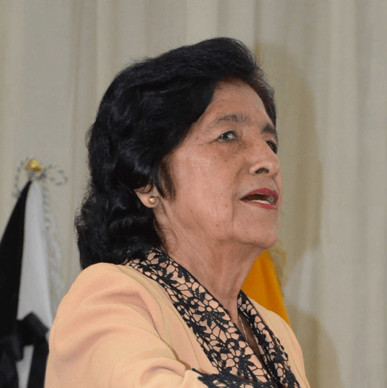 María Segovia Reina - UNEMI