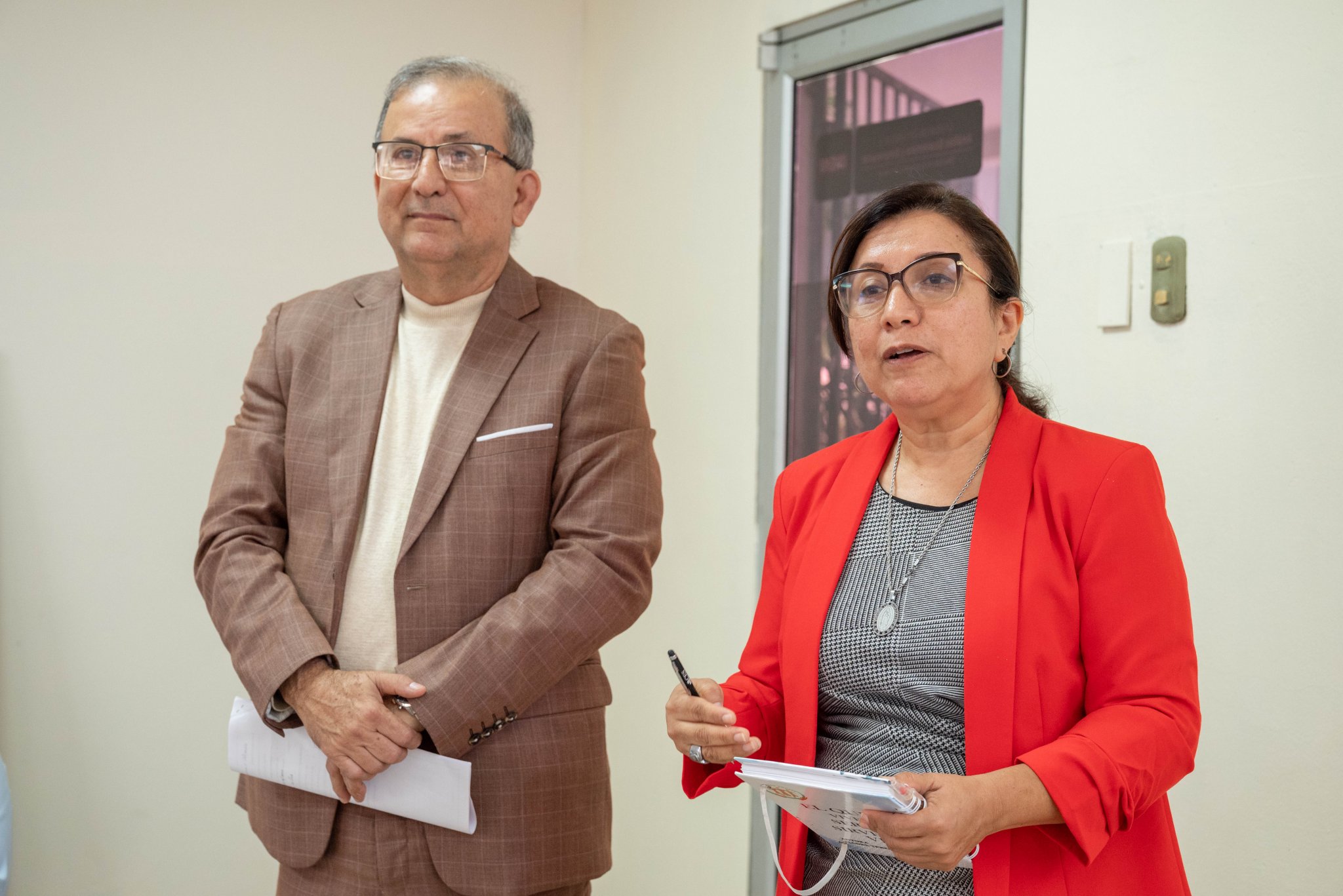 UNEMI abre un espacio para conectar la teoría económica con la realidad ...